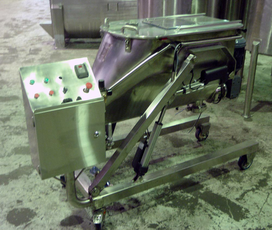 Stingray ASM - Quality Auger Mixers | Stainless Tank and Mix